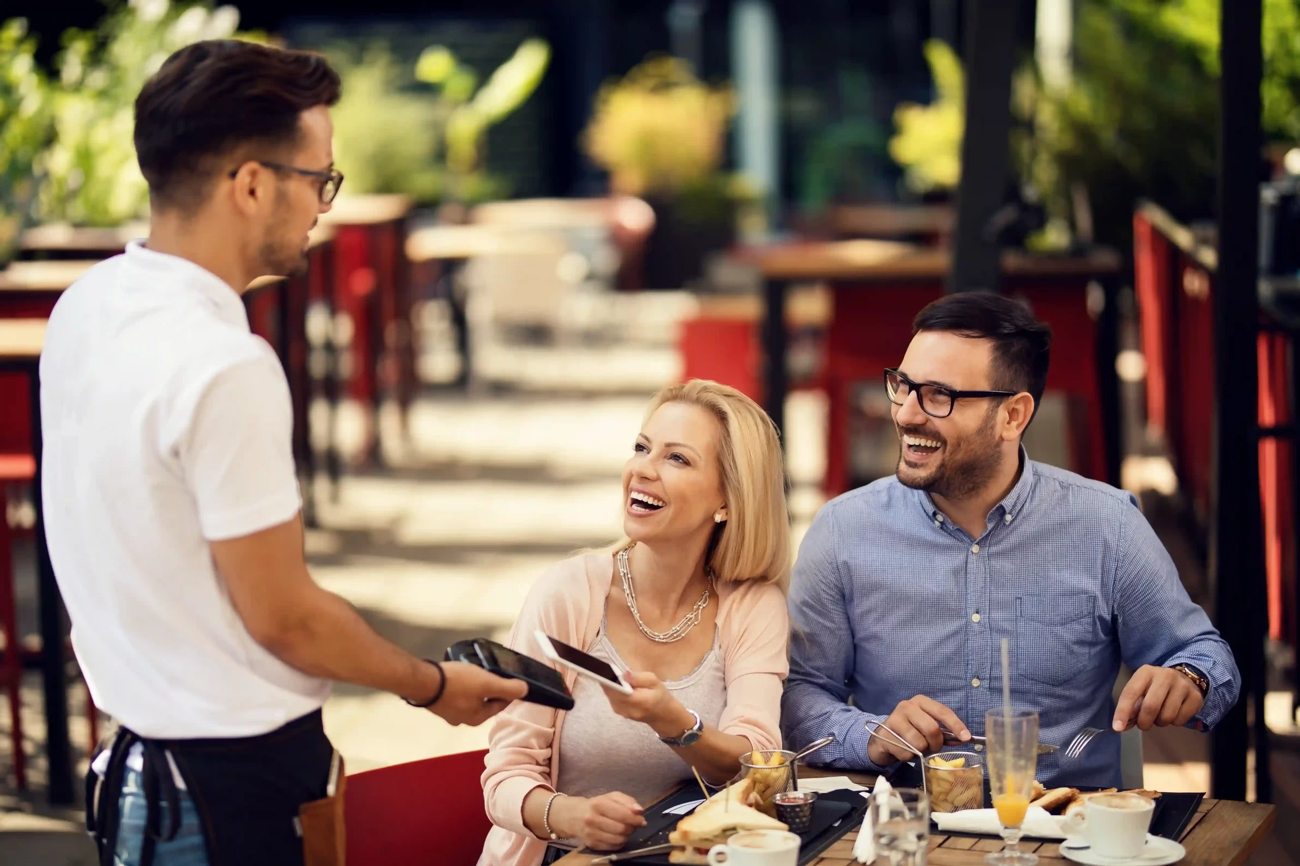 Checklist to Make your Restaurant Tourist Friendly - Applova